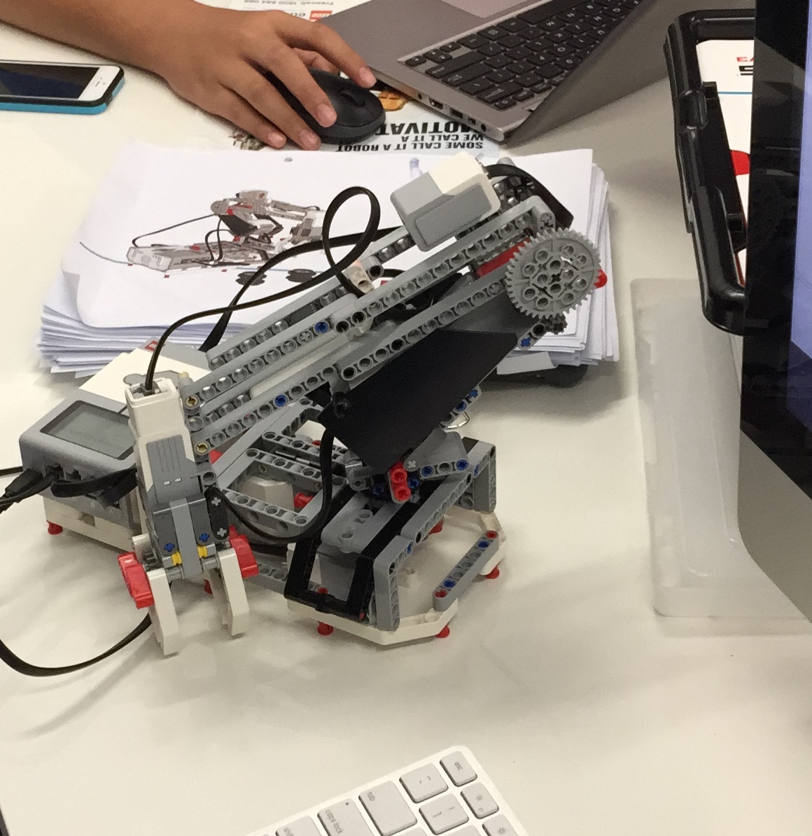 Lego Robotics Workshop photos – ALTIUS EDUCATION